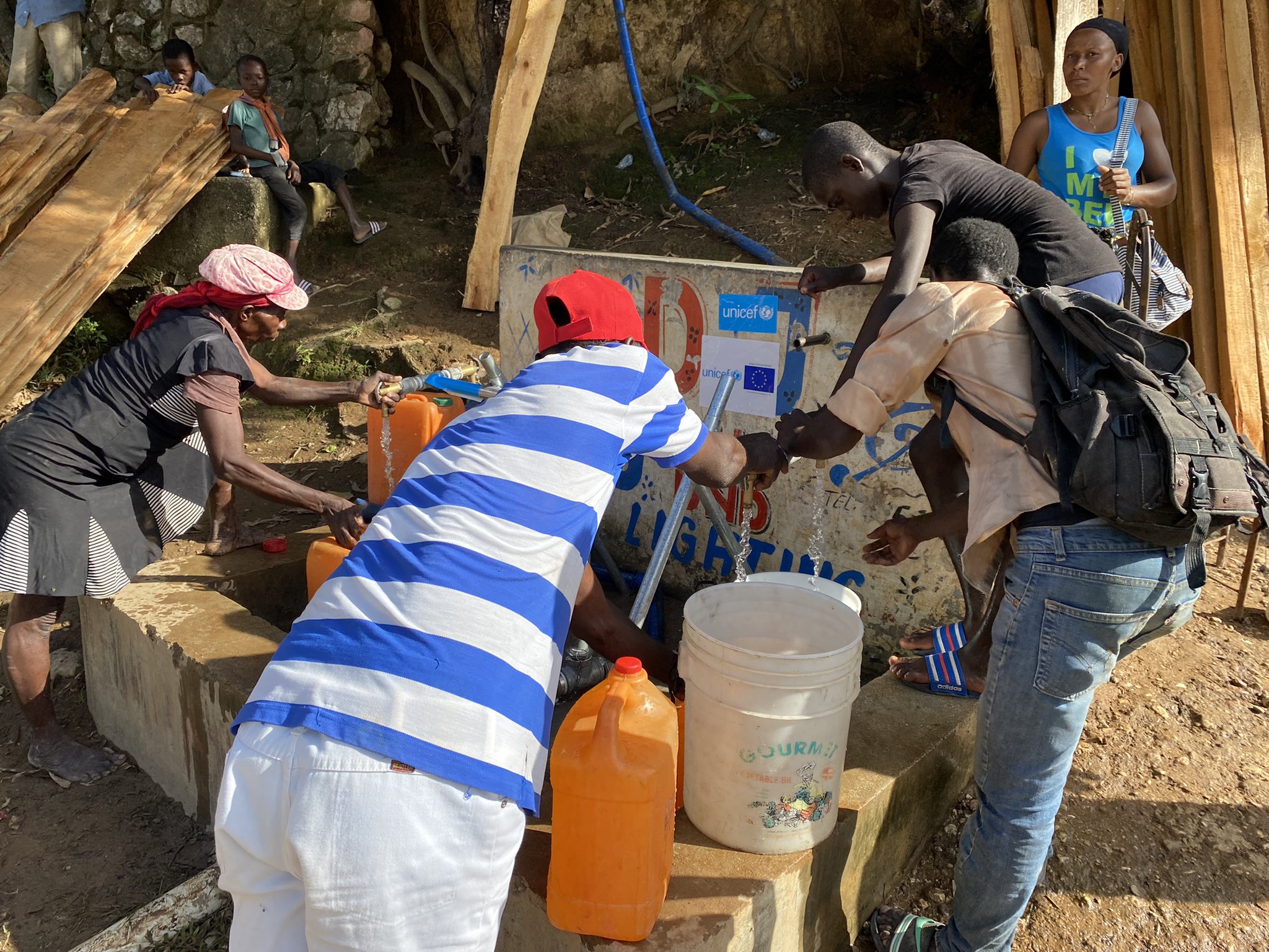 Unicef France On Twitter 🔴 En Haïti Les équipes Unicef Ont Livré