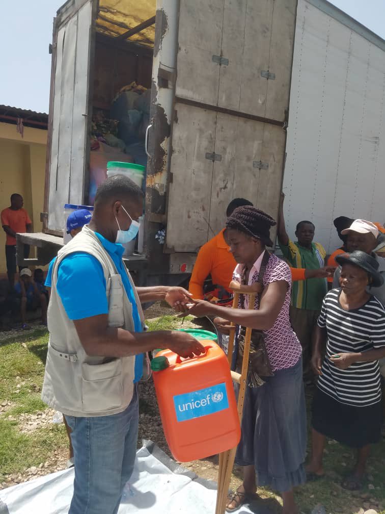 Unicef France On Twitter 🔴 En Haïti Les équipes Unicef Ont Livré
