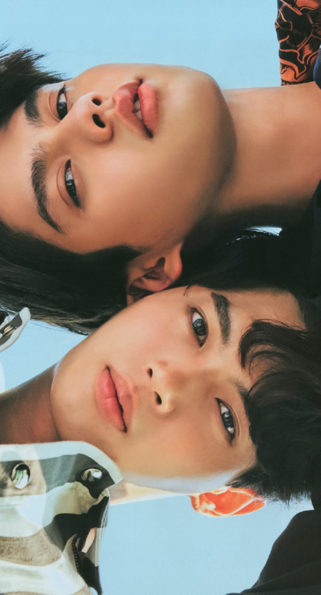 アジアンナッツまめと呼んでください on Twitter: "表紙で中身が変わる斬新さがこの二人にはあります‼️ #BrightWin #AERA https://t.co ...