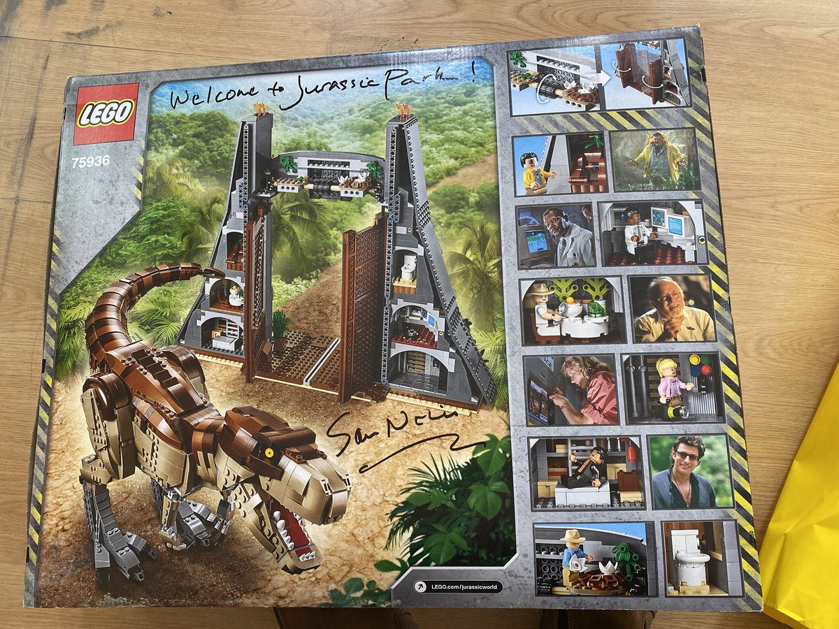 ''Huge injustice for Alan Grant in the lego jurassic park set'' : r/lego