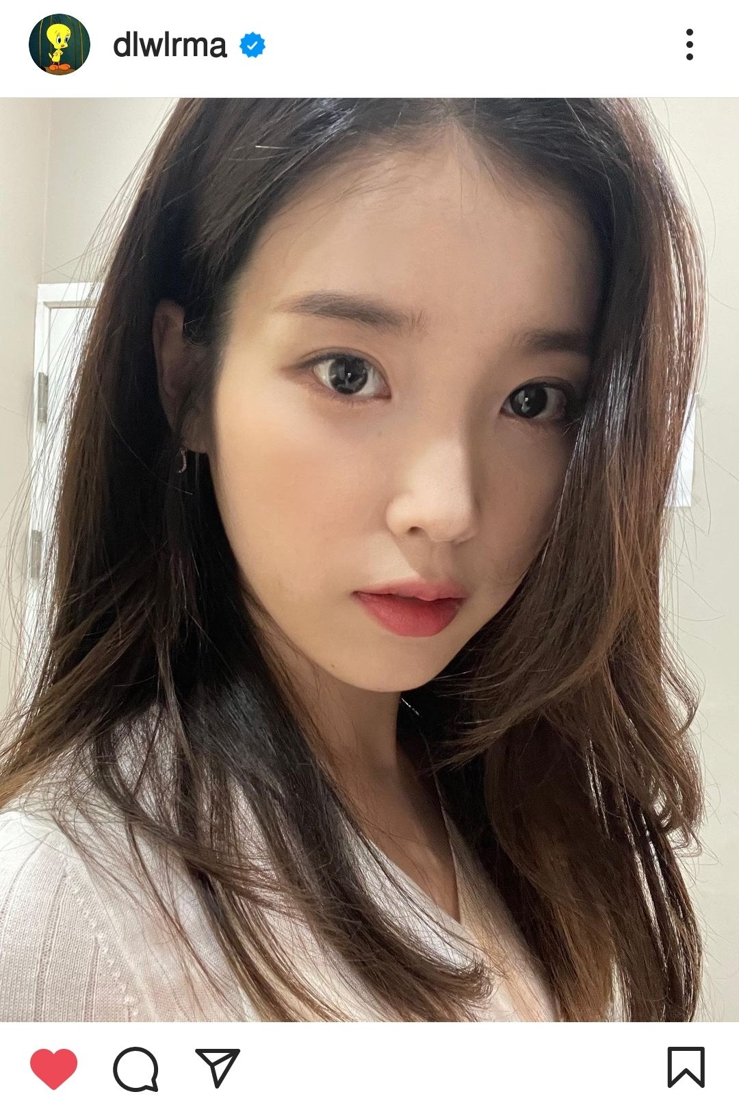 Iu Eyebrows IU And Paul Kim Top Melon's 20 Year Charts As Most Loved