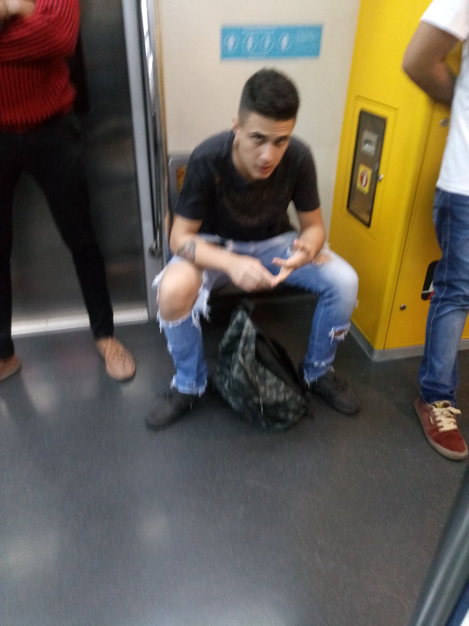 Ursinho Zo On Twitter Além Desse Cara Ser Gostoso Pra Caralho Essas