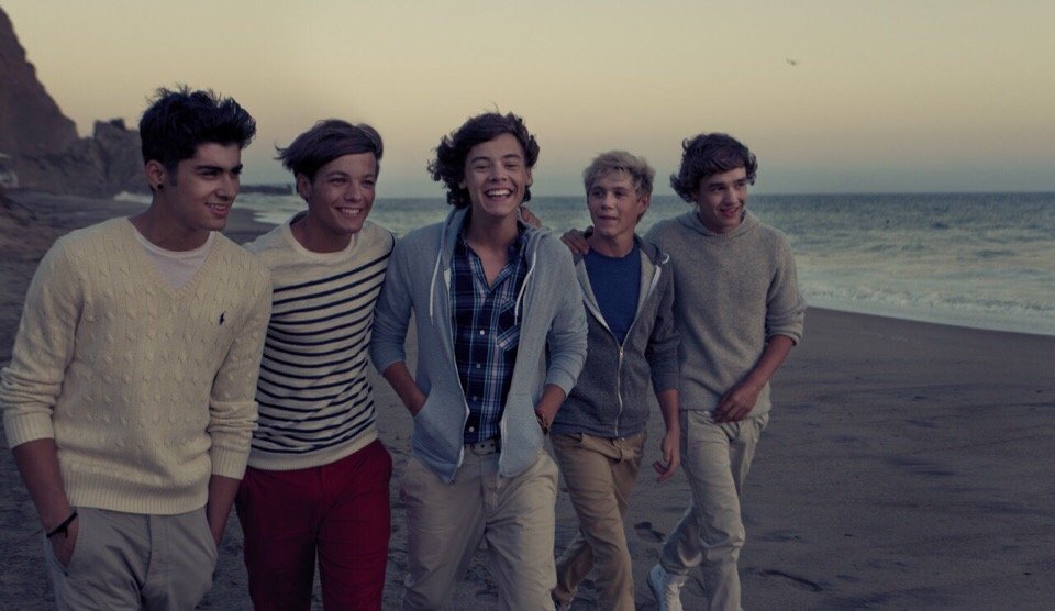 One Direction What Makes You Beautiful Photoshoot
