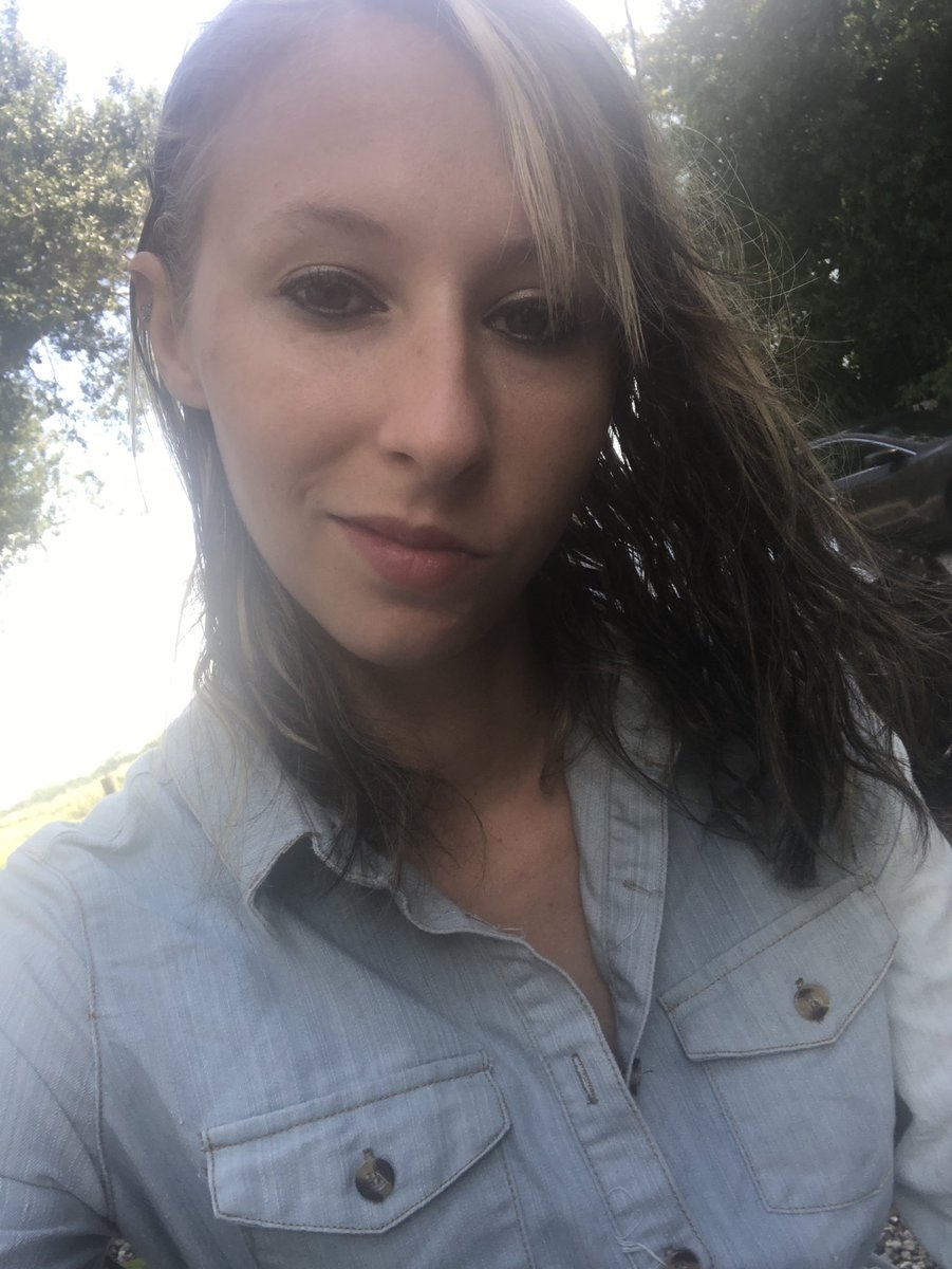 Violet Cox's Instagram, Twitter & Facebook on IDCrawl