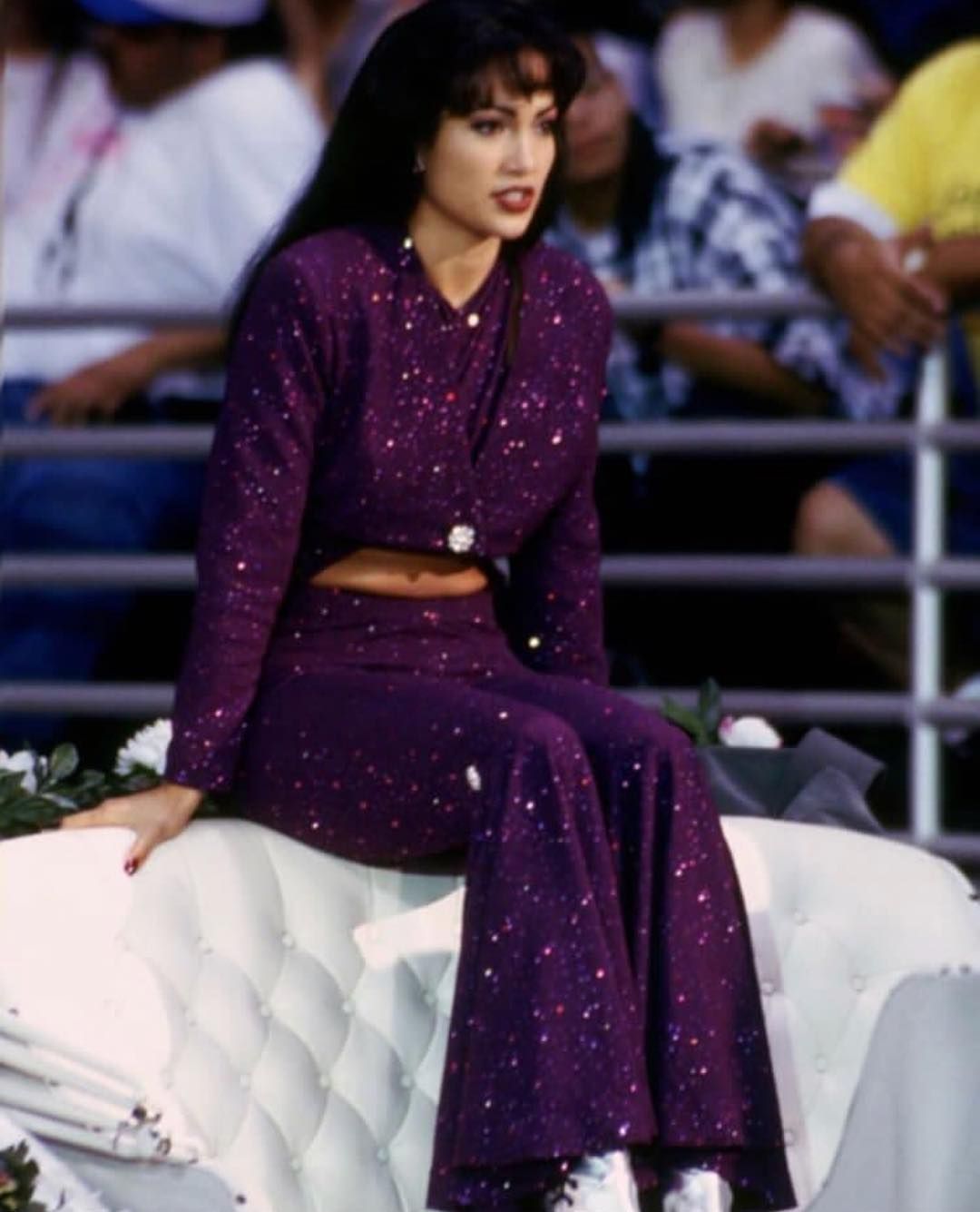 Selena Quintanilla Vs Jennifer Lopez Outfits