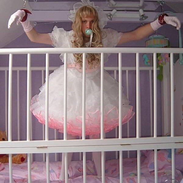 Mistress Melissa Na Twitterze Keeping Your Sissy Diapered And In Her Crib Rein Erofound