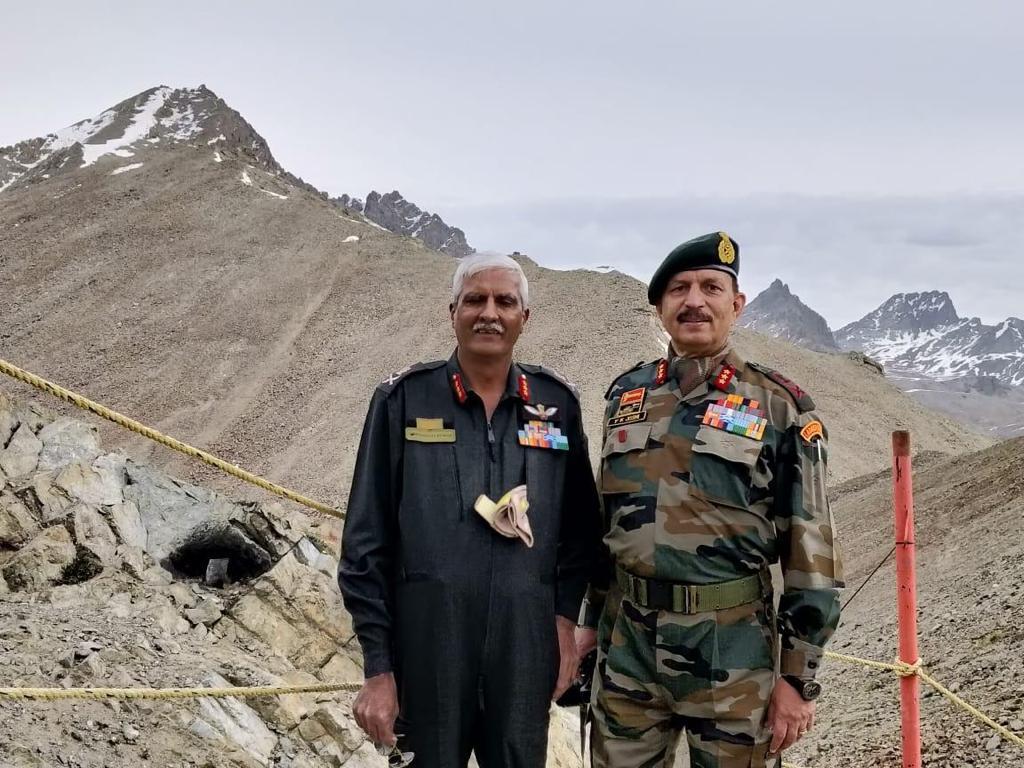 Army’s DG Aviation Lt Gen Kanwal Kumar and 14 Corps Commander Lt Gen YK ...