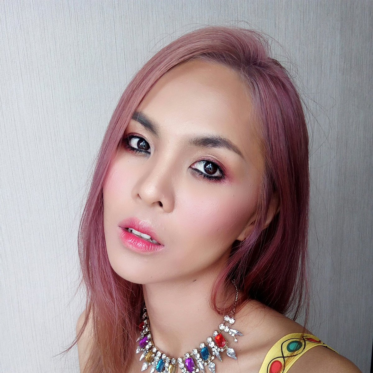 พลอย (@Ploy_Hluxdee) | Twitter