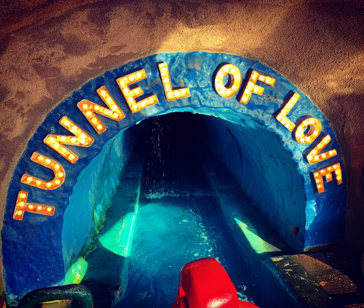 Tunnel Of Love Ride