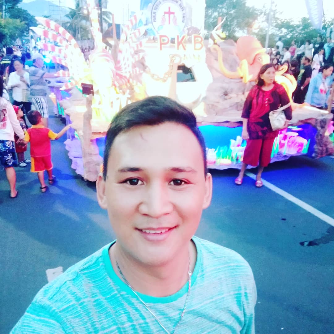 Andrew Poli's Instagram, Twitter & Facebook on IDCrawl