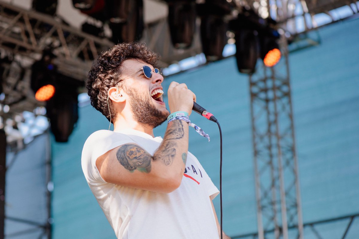 Dolu Kadehi Ters Tut Şarkılarında Geçen 23 Güzel Söz - Söylenti Dergi