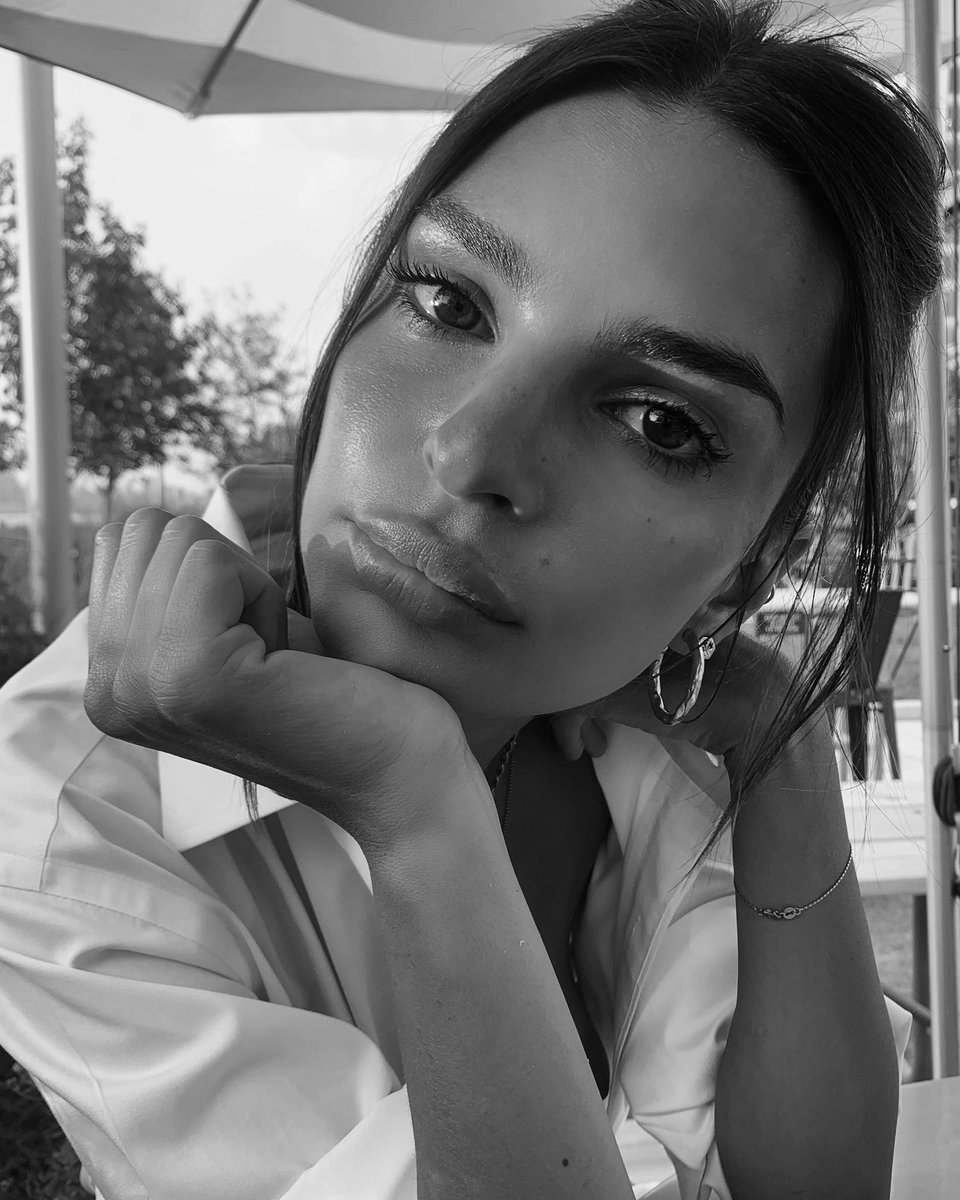 Emily Ratajkowski – Starporträt, News, Bilder | GALA.de