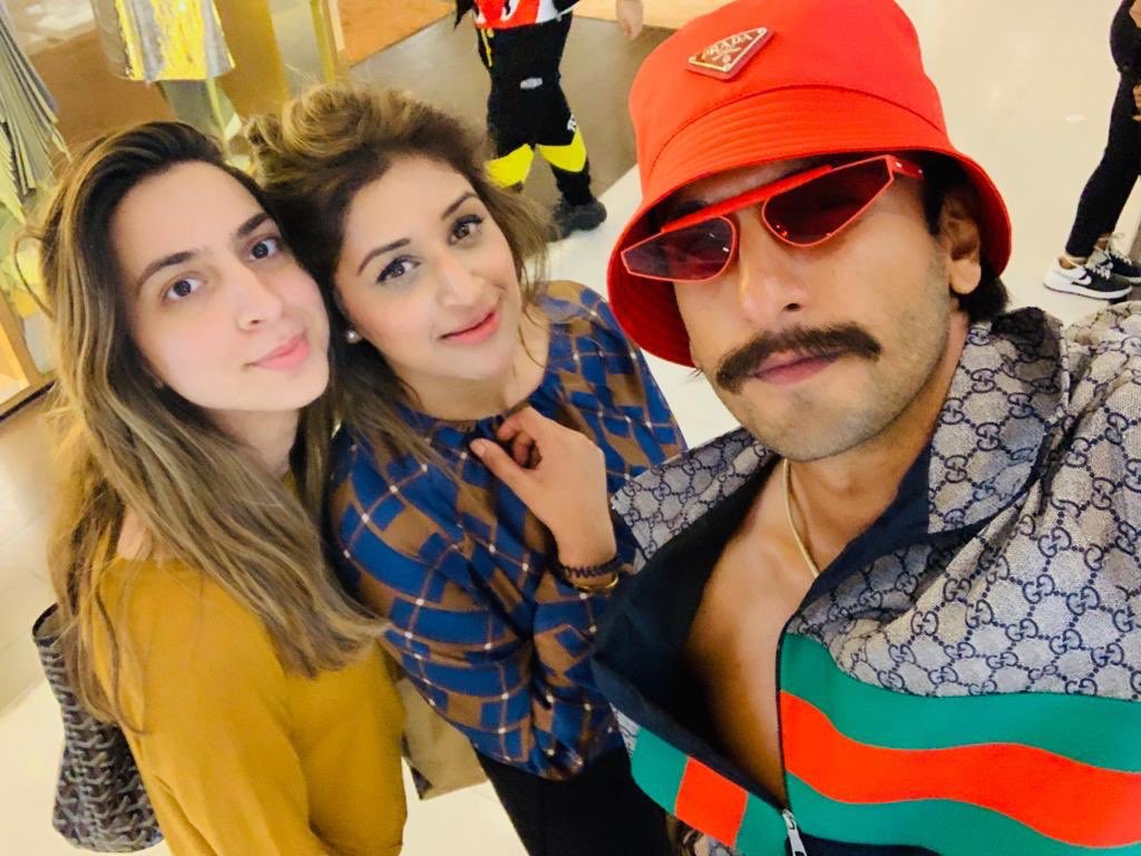 Abdullah Hafeez on Twitter: "My lovely friend Naveen with ranveersingh a #fashionguru https://t ...