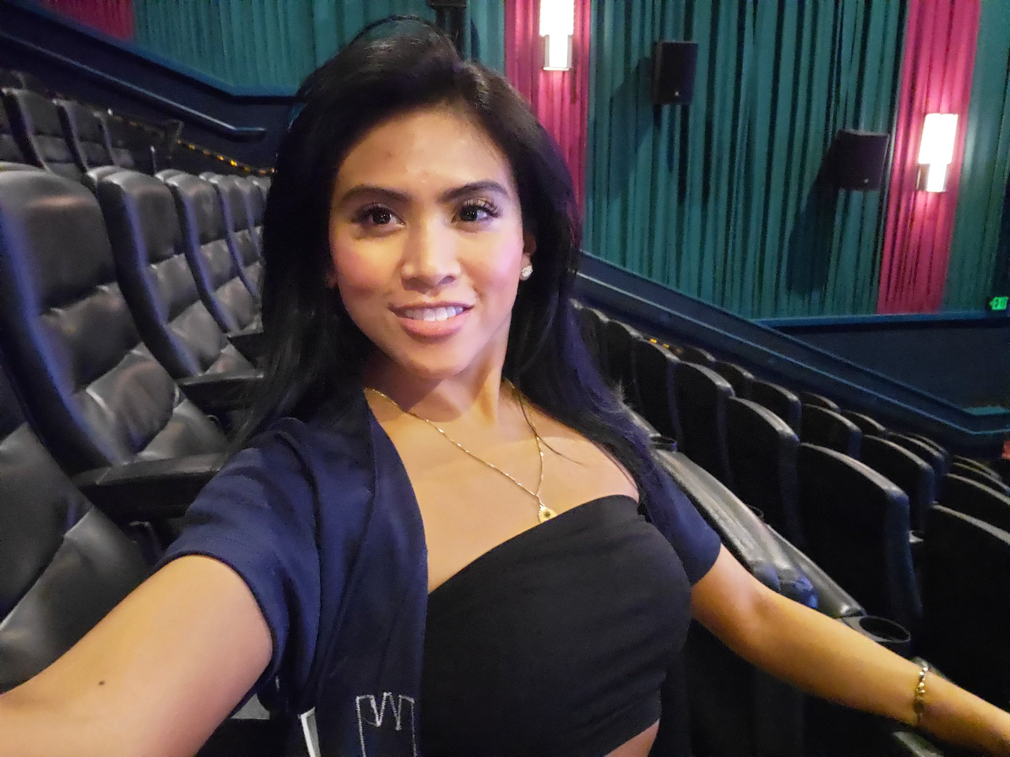 Ember Snow 🔥 INC ️ SELF BOOKING $3 Onlyfans! on Twitter: "The movie's about to start! But first ...