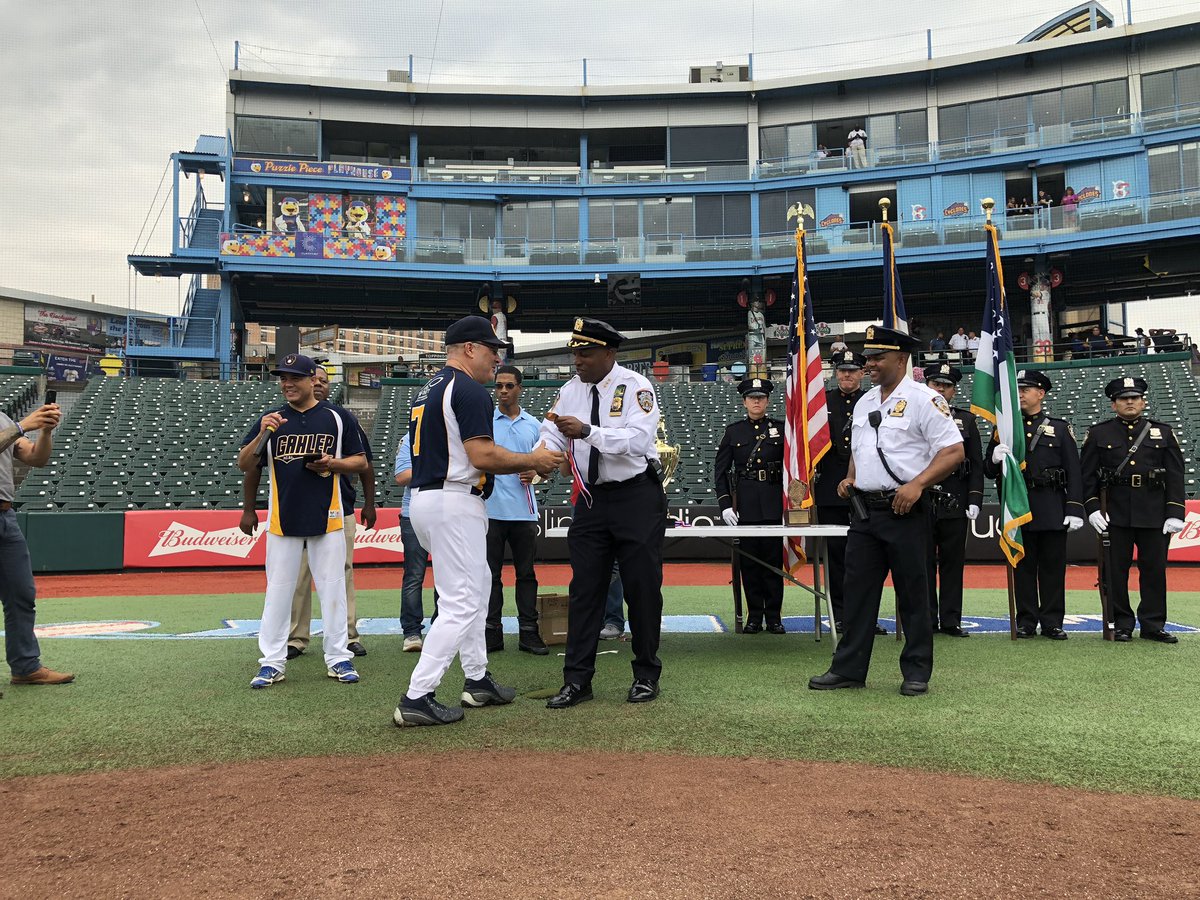 NYPD 48th Precinct - @NYPD48Pct Twitter Analytics - Trendsmap