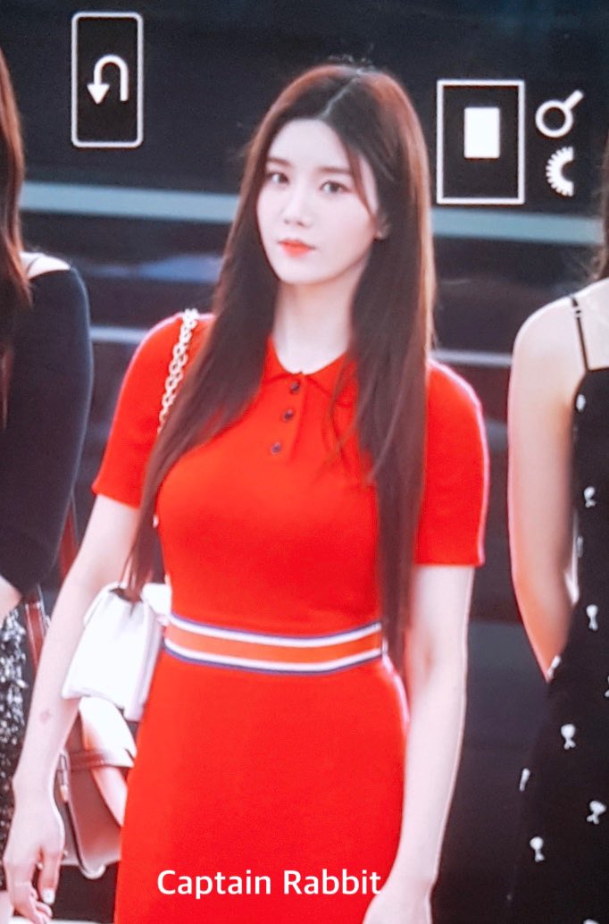 Captain Rabbit🐰 On Twitter 190814 Icn 출국 Pr 은비 미보유국 😢😭 Izone 아이즈원