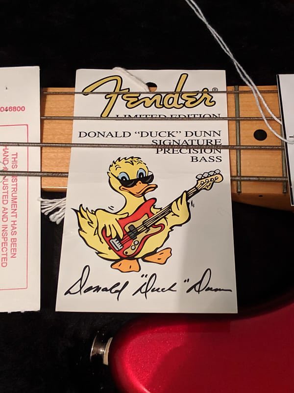 Daisy Duck Signature