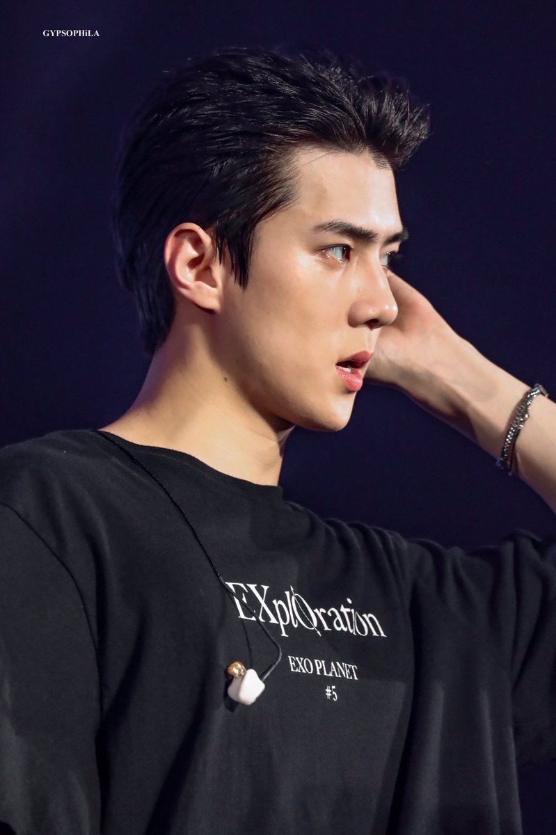 Male idols with SHARP™ features? : r/kpophelp