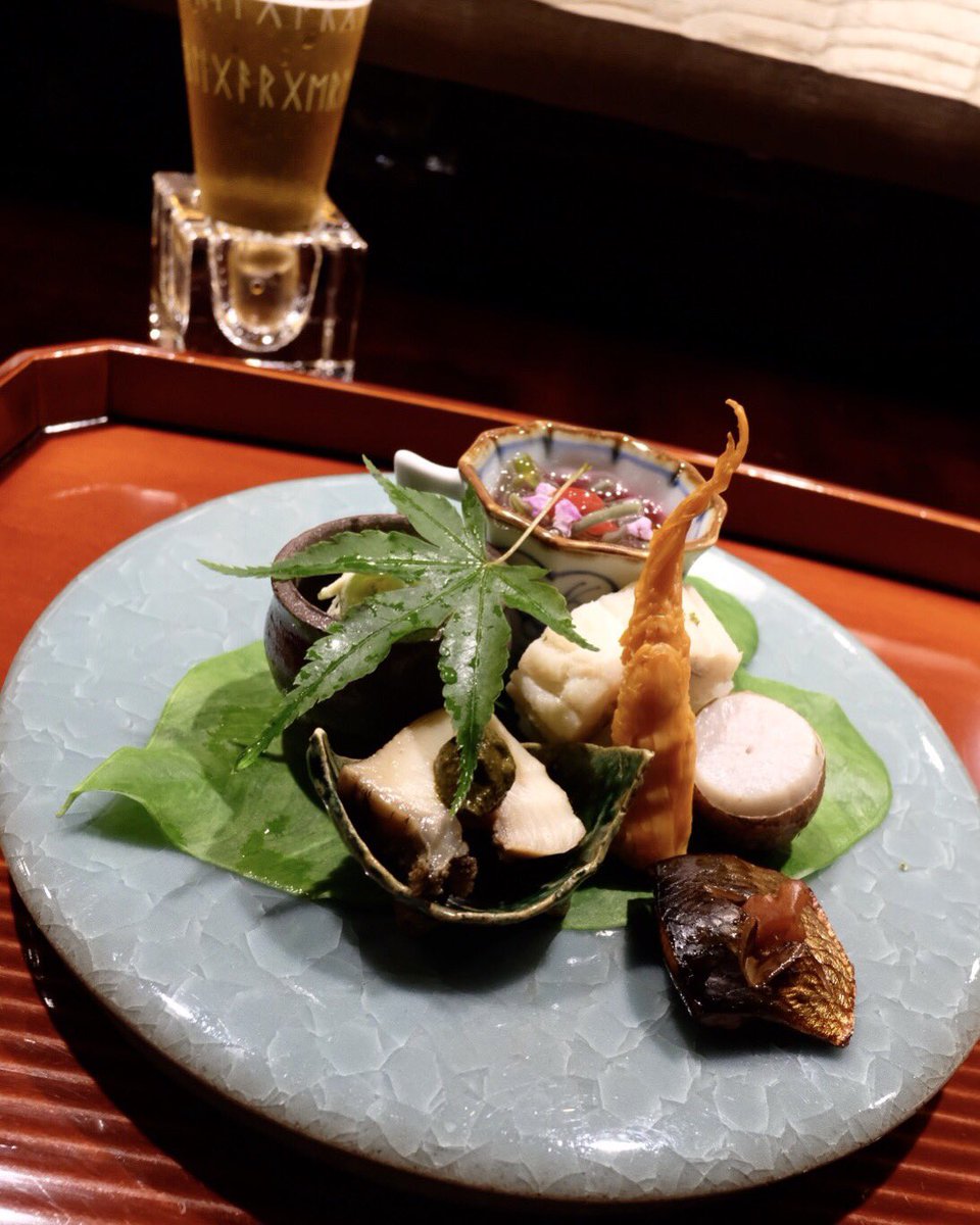 Hiroaki Bessho on Twitter: "先日の喰善あべの締めのご飯。おくどさんで炊きたて、まだ芯が残っている状態の”にえばな“と、おこげご飯に半ナマの鰹節と生卵で卵かけご飯