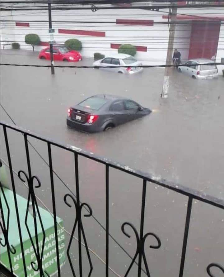 Videos Lluvia Inunda Vialidades En Atizapán De Zaragoza Campeche Hoy
