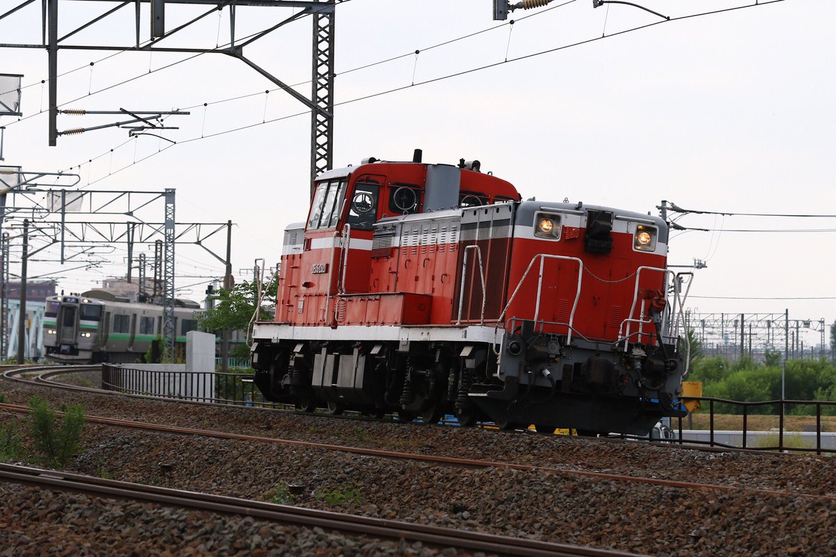 201レ on Twitter: "DE15-2521 単機回送 白石-苗穂 6:16通過…