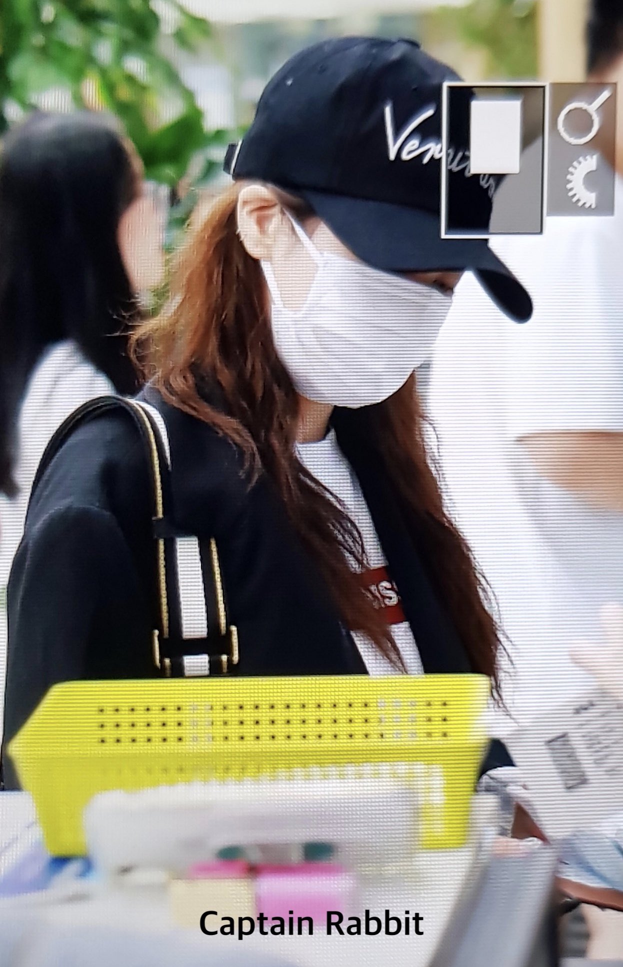 Captain Rabbit🐰 on Twitter: "190807 GMP 출국 은비 미보유국 😢😭 #IZONE #아이즈원 #アイズワン #kwoneunbi #권은비 #クォンウン ...