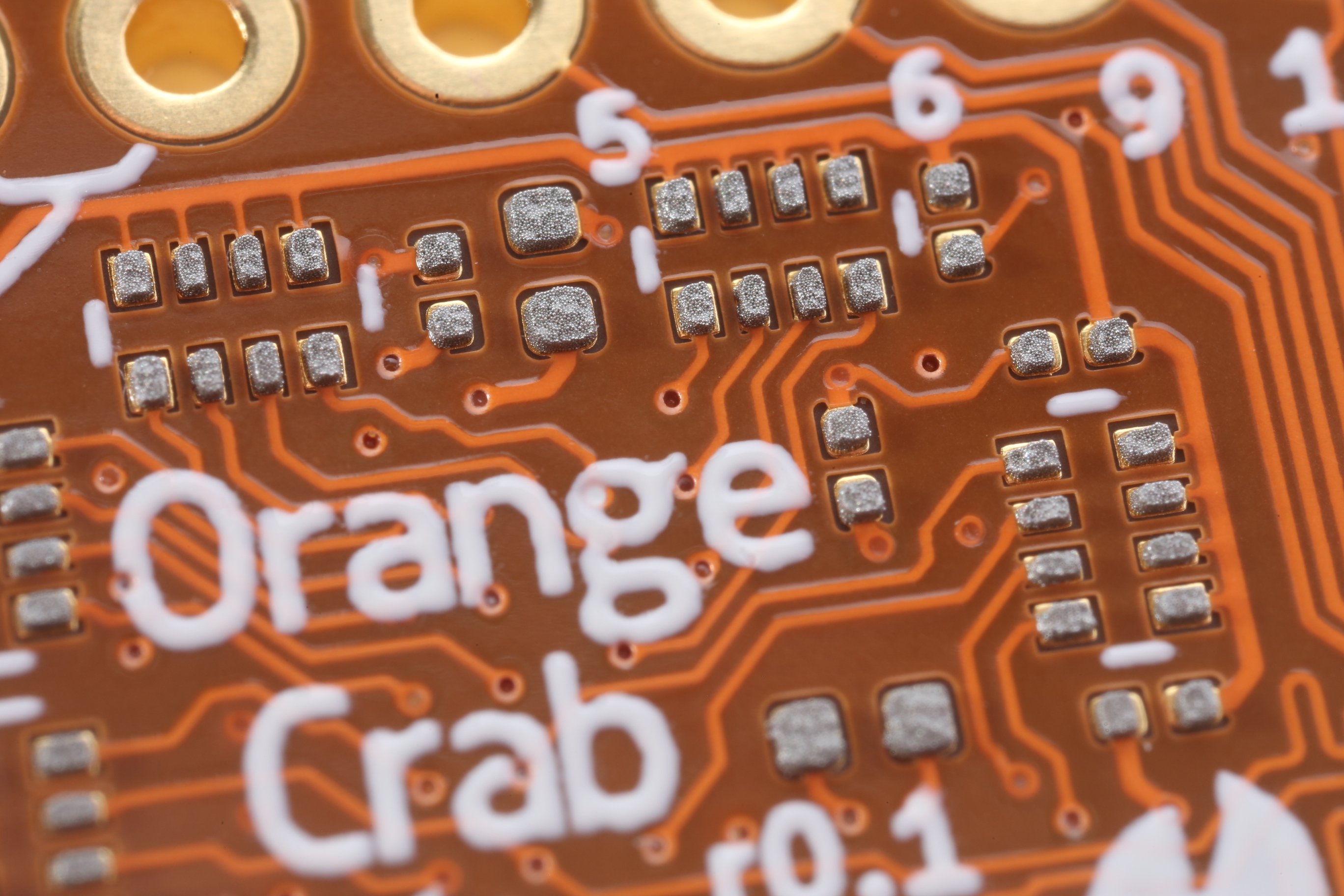 Greg on Twitter: "The OrangeCrab! A Lattice ECP5 based FPGA mini development board in a Feather ...