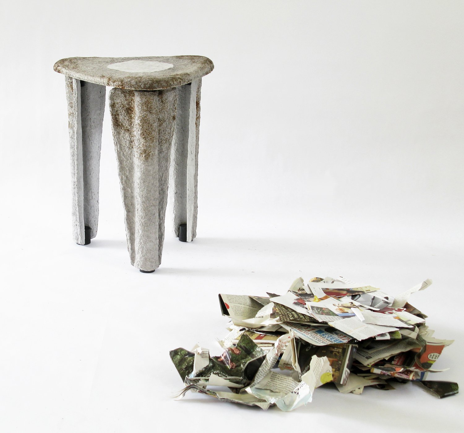 aboutdesignworld on X Involving a constructive and appealing process of paper pulp the design of the Llegado stool aims to explore the structural strength of recycled paper. https t gqcdBPb0q5 recy...