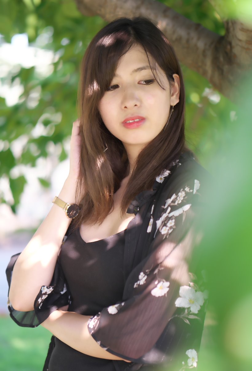 かなぶん on Twitter: "モデル：芹澤潤さん @jun_srzw 8/10 ODAIBA撮影会より 木の葉の前ボケ、たまにチャレンジするけど わずかな風で揺れたりして、なかなか難しい ...
