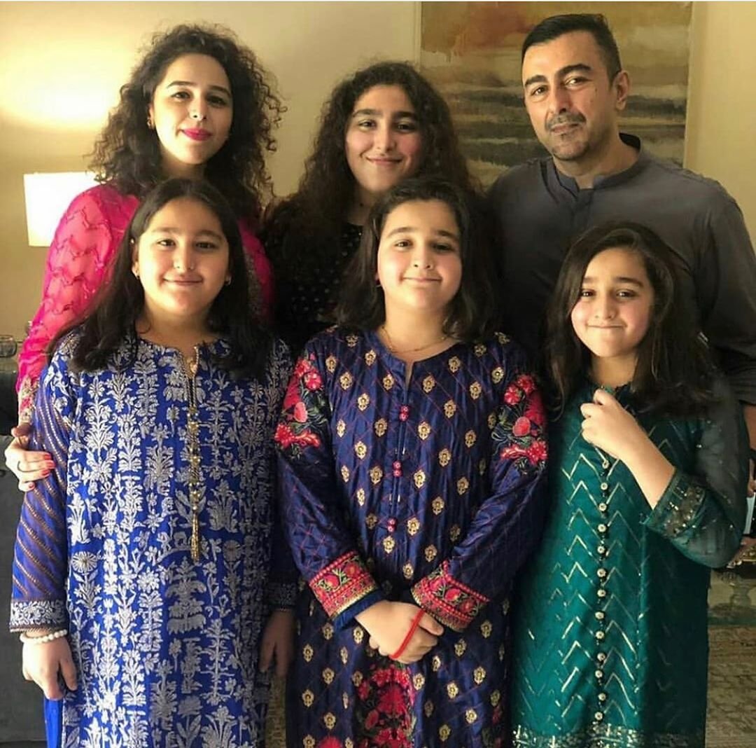 Pakistani Actor Shaan And Wife