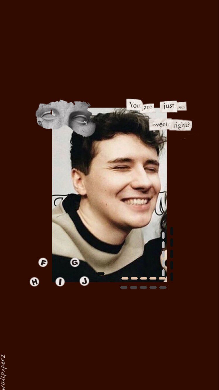Dan Howell Background