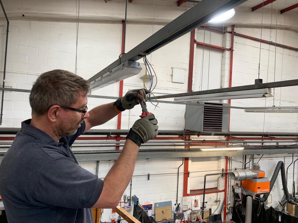 MSL Electrical on Twitter: "The MSL Team are replacing fluorescent light fittings with LED ...