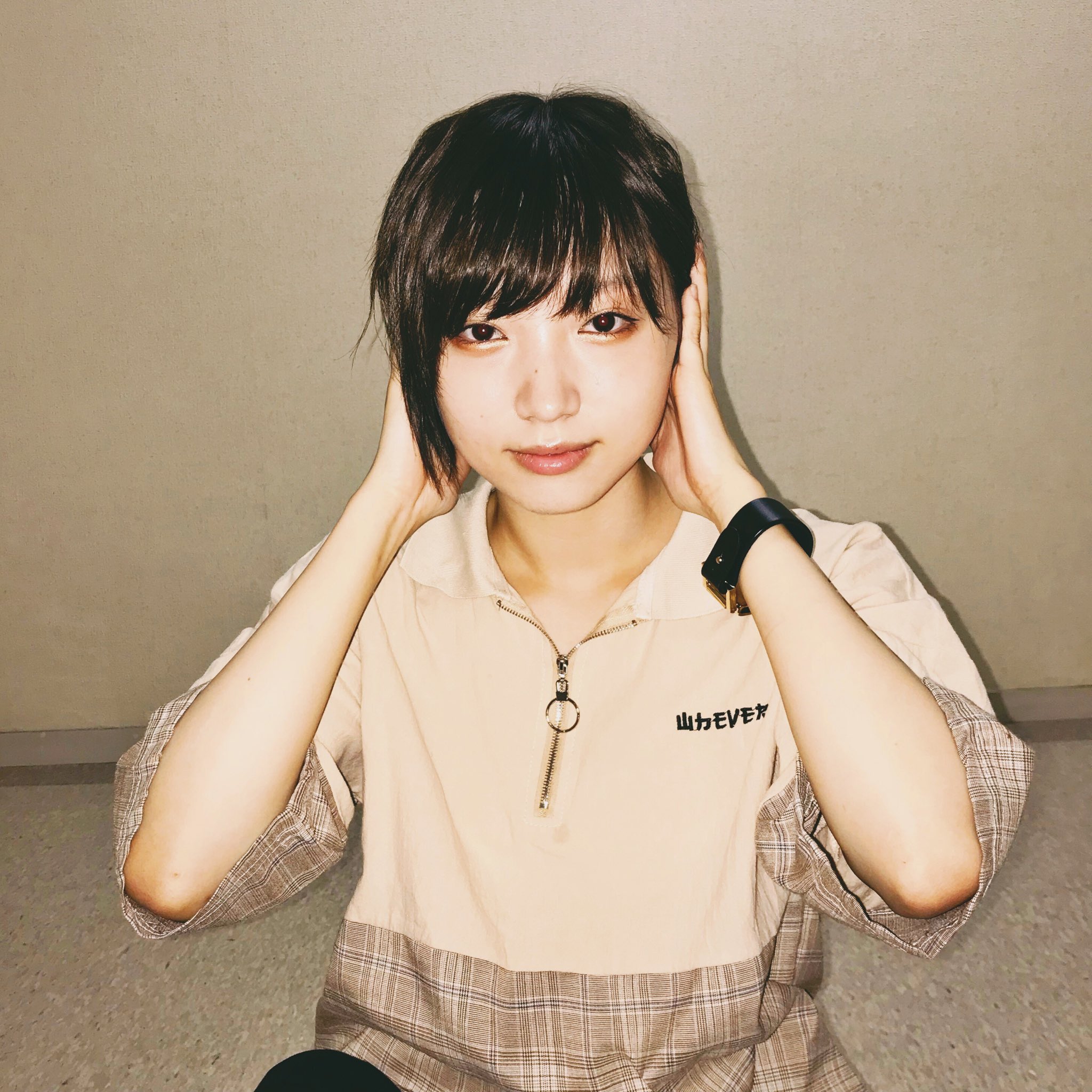 太田夢莉 on Twitter: "@nya_n017 なんの拍手ですか 🤣🤣" / Twitter