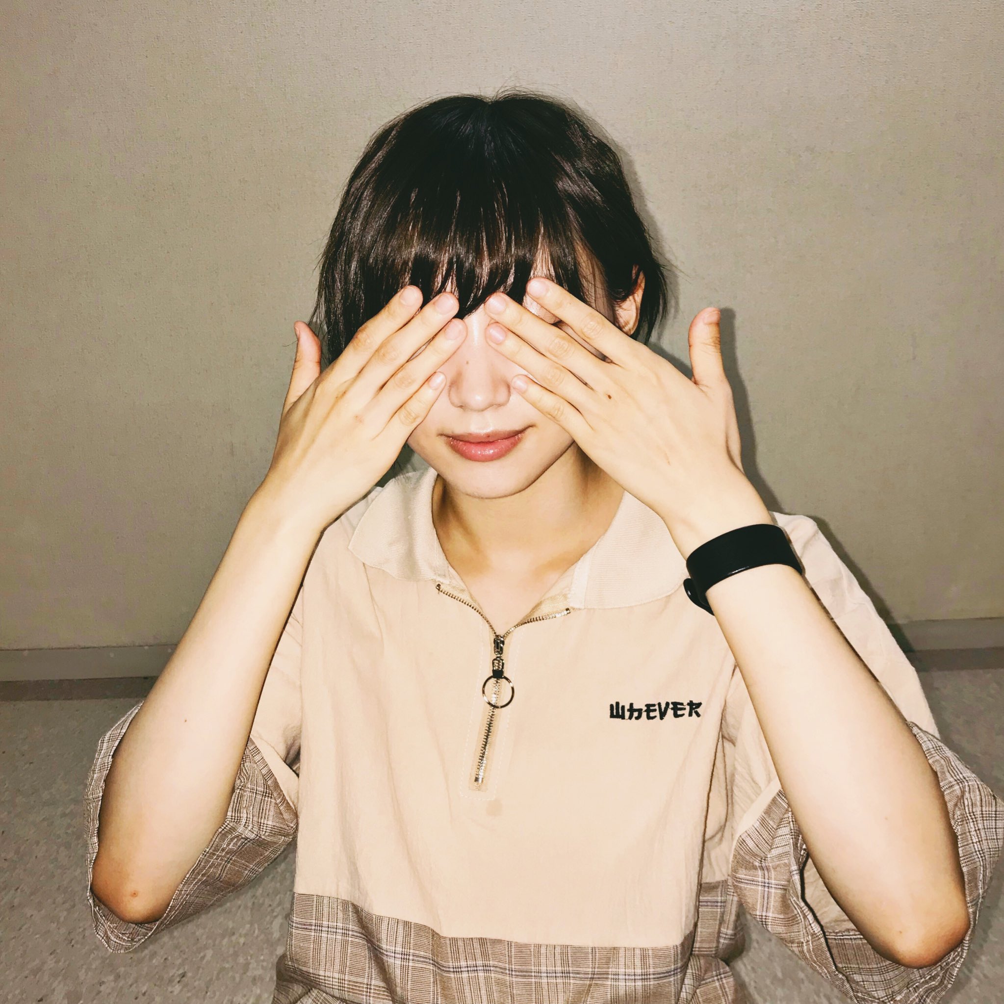 太田夢莉 on Twitter: "@nya_n017 なんの拍手ですか 🤣🤣" / Twitter