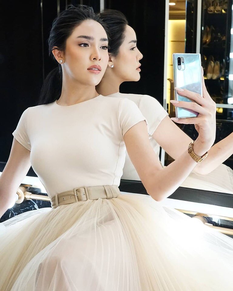 Nisamanee.nutt on Twitter: "วันนี้มาในคอนเซป เบา น้อย เรียบ #รูปที่เซลฟี่อยู่ในคอมเม้น😜 https ...