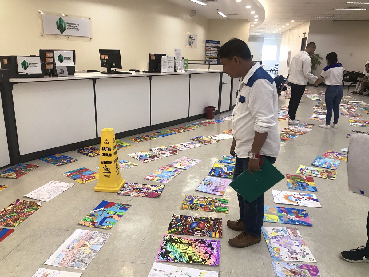 And the judging begins! Artists Mr. Benjamin Cabrera, Mr. John Paul ...