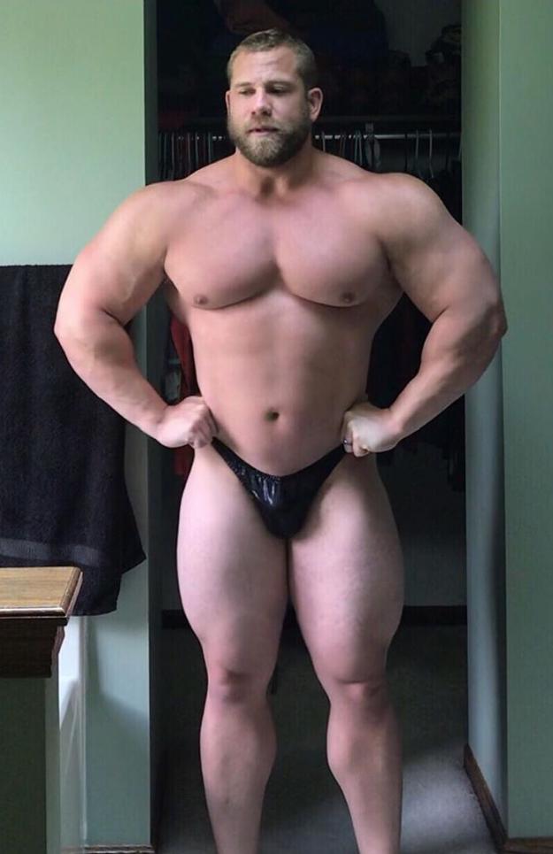 beefymuscle.com on Twitter: "Massive offseason physique!! #beefy #massive #bodybuilder…