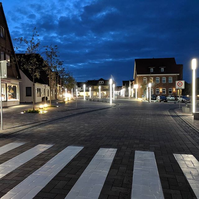 Gauri Salokhe @ 🏡🖥️ on Twitter: "#Meldorf by night! 🌝 #lategram https://t.co/4Z6BA55sQ8…