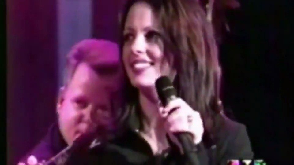 What an honor it was to sing Mule Skinner Blues with The delmccouryband ...