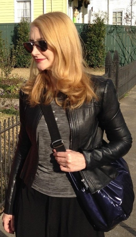 pati on Twitter: "she's still wearing the exact same outfit as she was years ago okay relatable ...