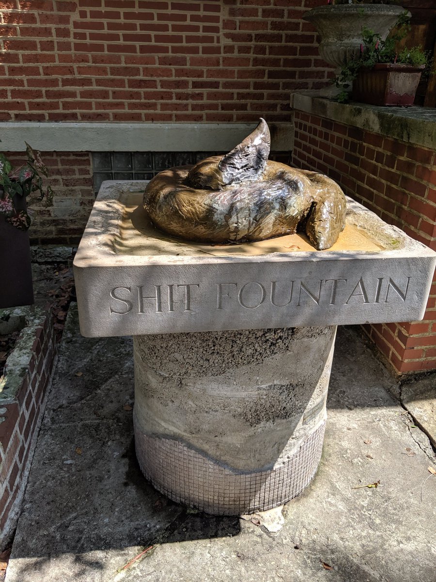 A Thread from @jessiedotjs: "Chicago's most famous landmark, the Shit ...