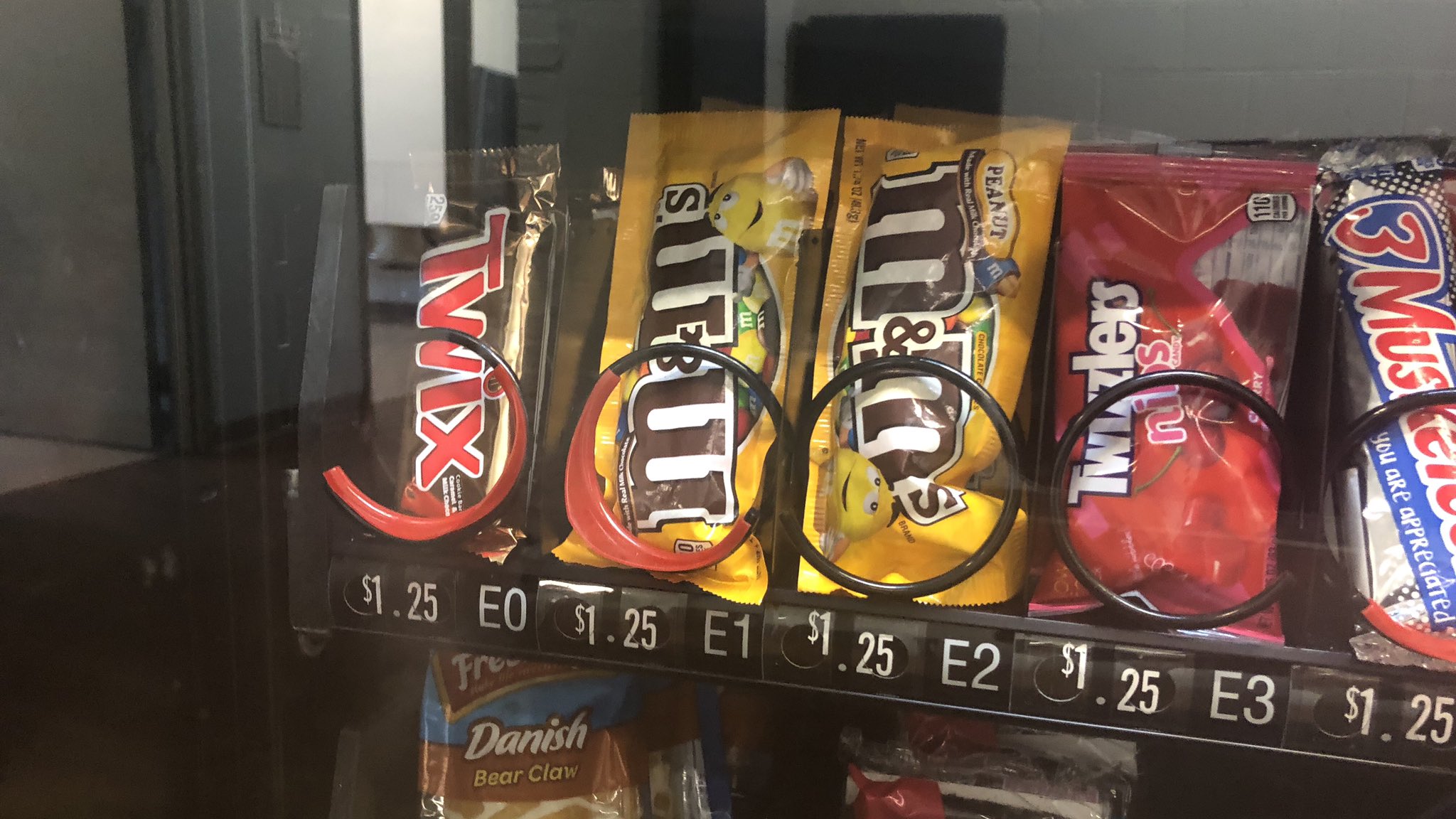 Stupid Vending Machine Latest News: Thieves Steal Cash Box With One