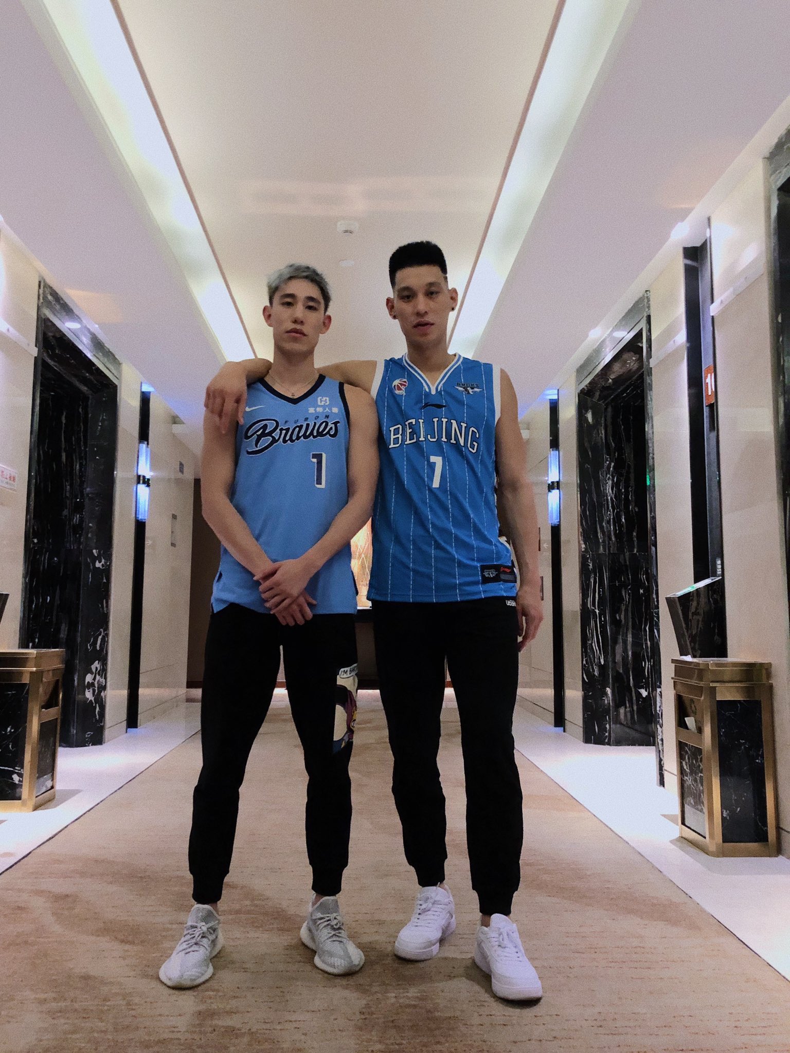 Jeremy Lin Abs