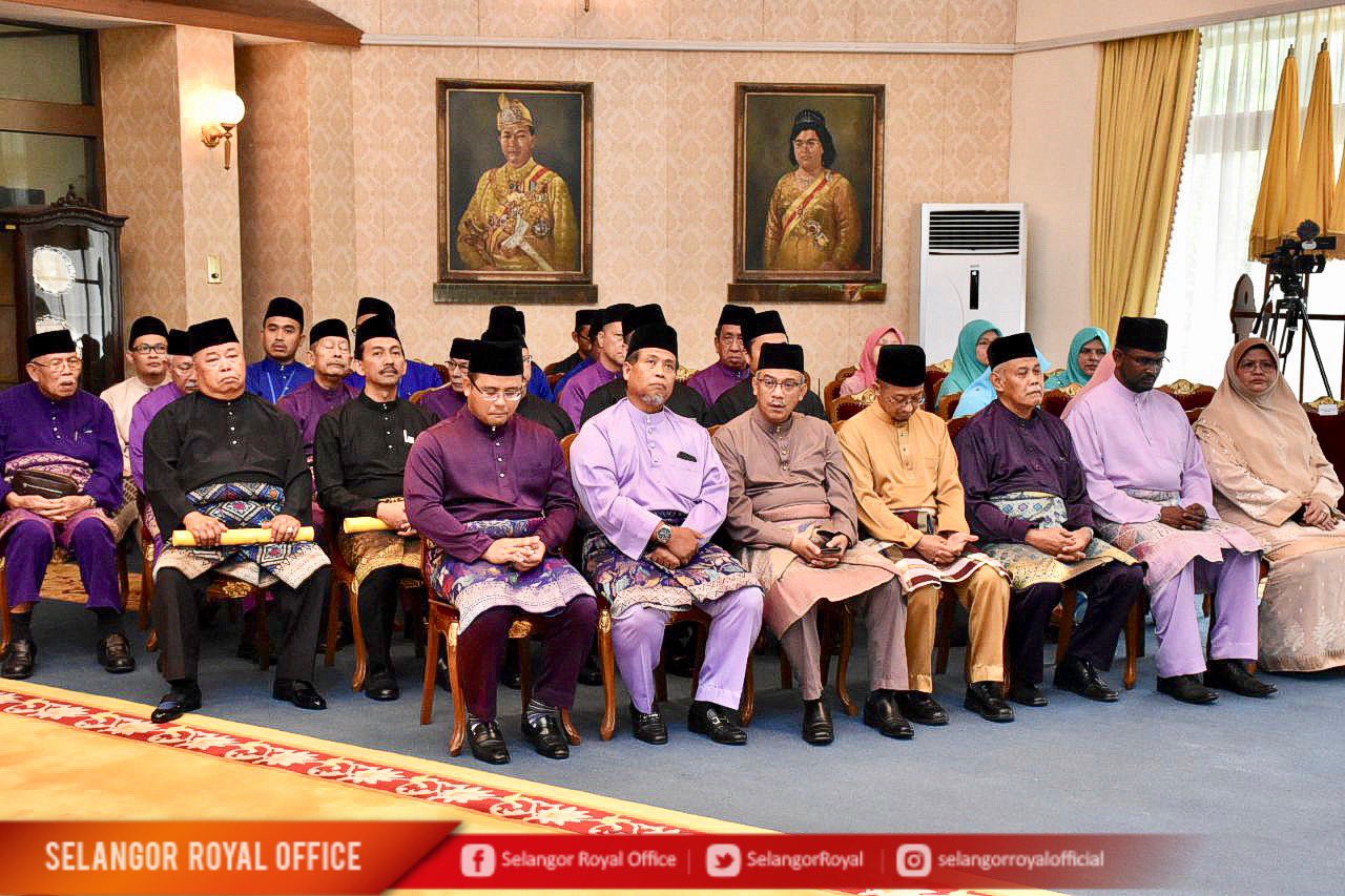 Selangor Royal Office on Twitter: "21 Ogos 2019 ~ DYMM Sultan Selangor berkenan mengurniakan ...