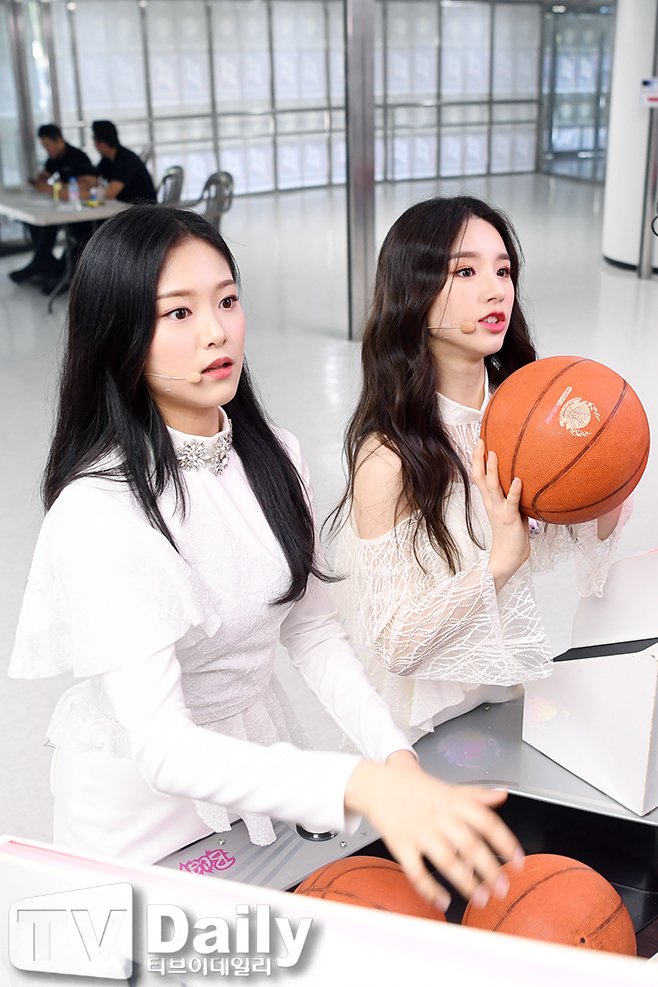 💫 Orrery/nim 🔀 on Twitter: "More from tvdaily #SORIBADA_LOONA https://t.co/H2CbYVyH5I" / Twitter