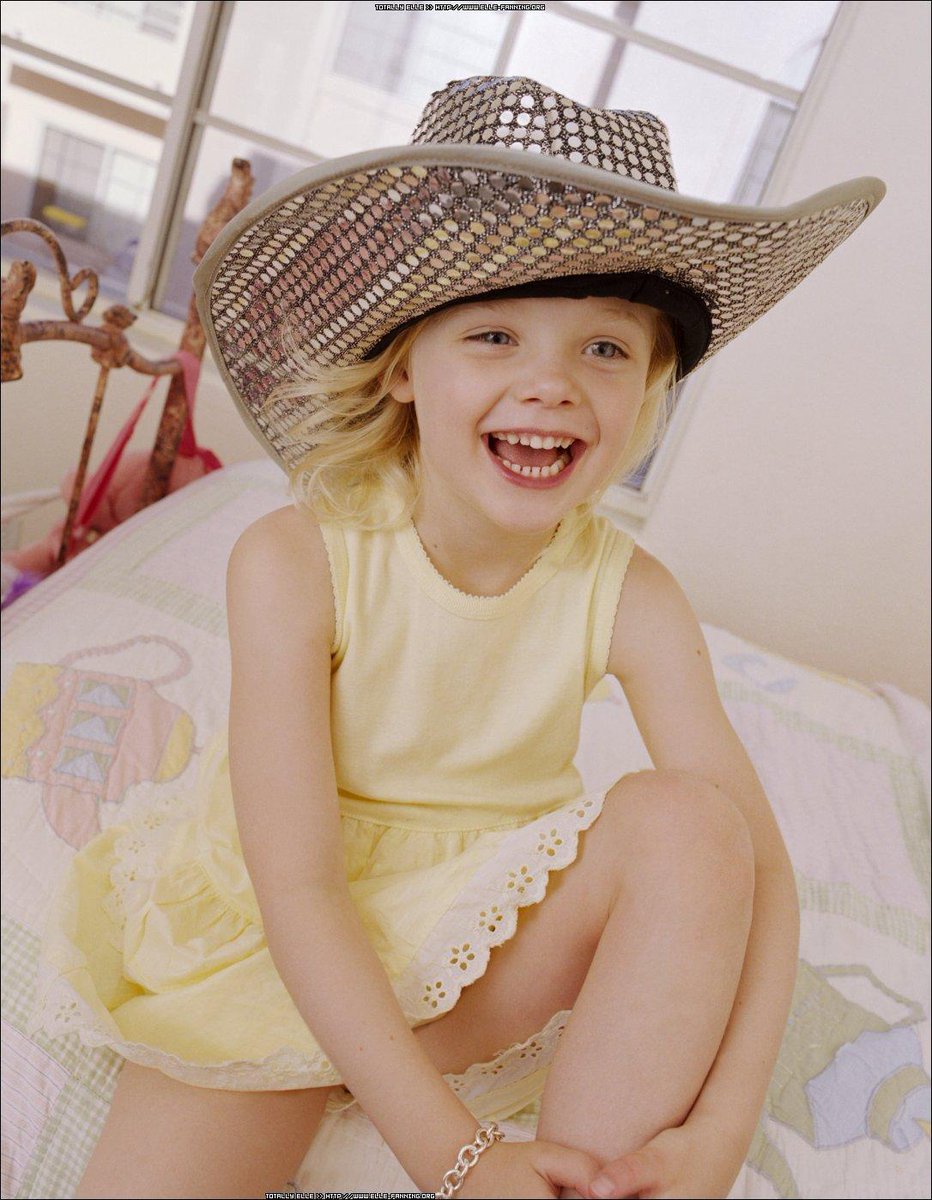 Elle Fanning As A Child