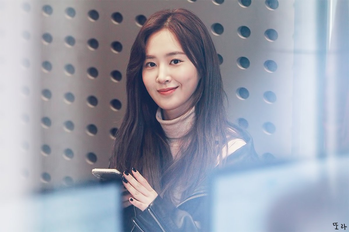 181011 KBS 이수지의 가요광장 유리 직찍 4p [Upload]📷https://t.co/DbPCGC0X3Z #유리 #YURI 🔗https://t.co ...