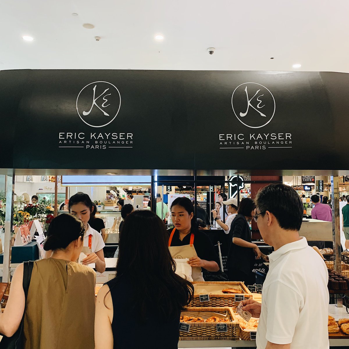 𝗍𝖺𝗆𝗃𝖺𝗂𝖼𝗁𝗎𝗇𝖻𝗄𝗄 on Twitter: "croissant 🥐 ที่ร้าน Eric Kayser หน้าซุปเปอร์ที่ emquartier อร่อยกัด ...