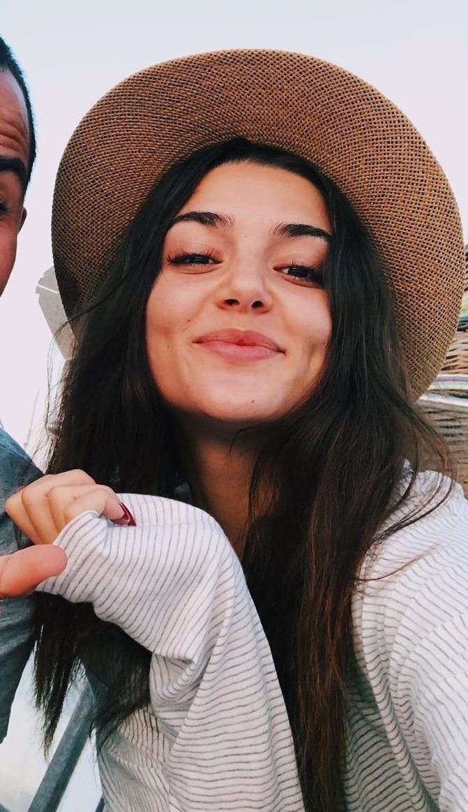 baby🌸 #HandeErcel #handeercel Hande Erçel News @handeercelneews