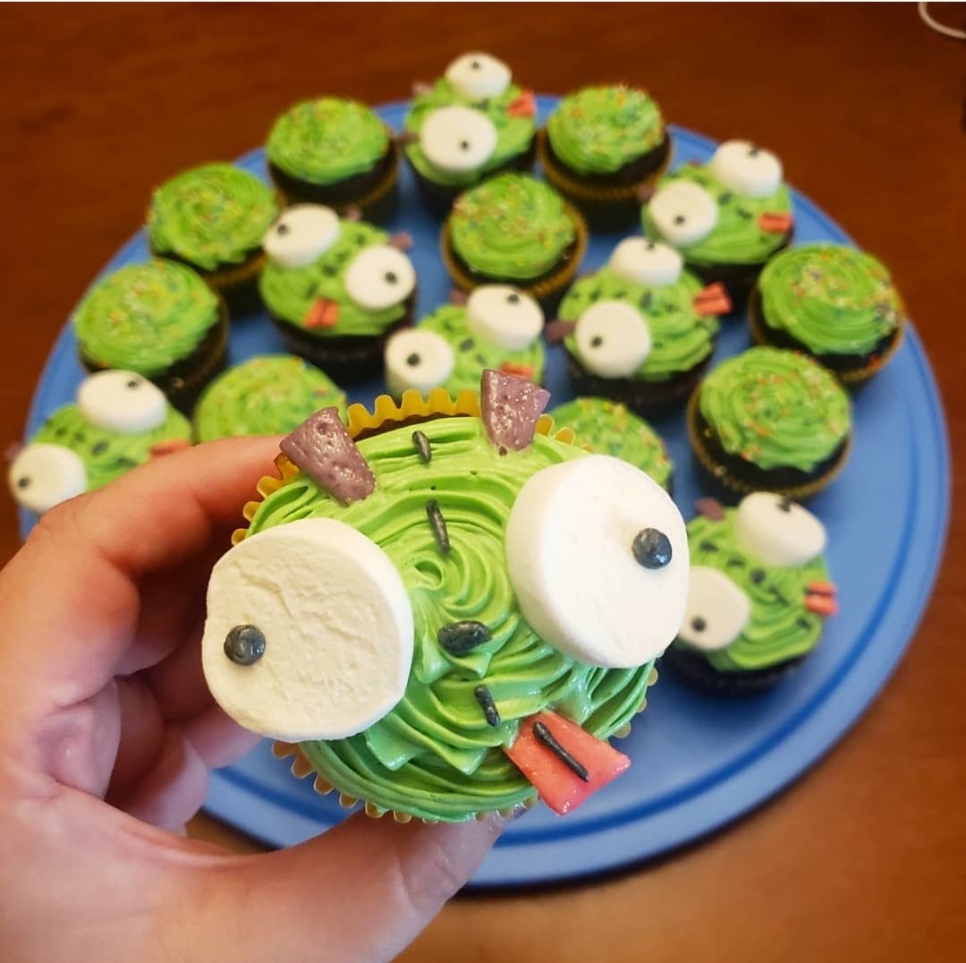 Invader Zim Gir Cupcake